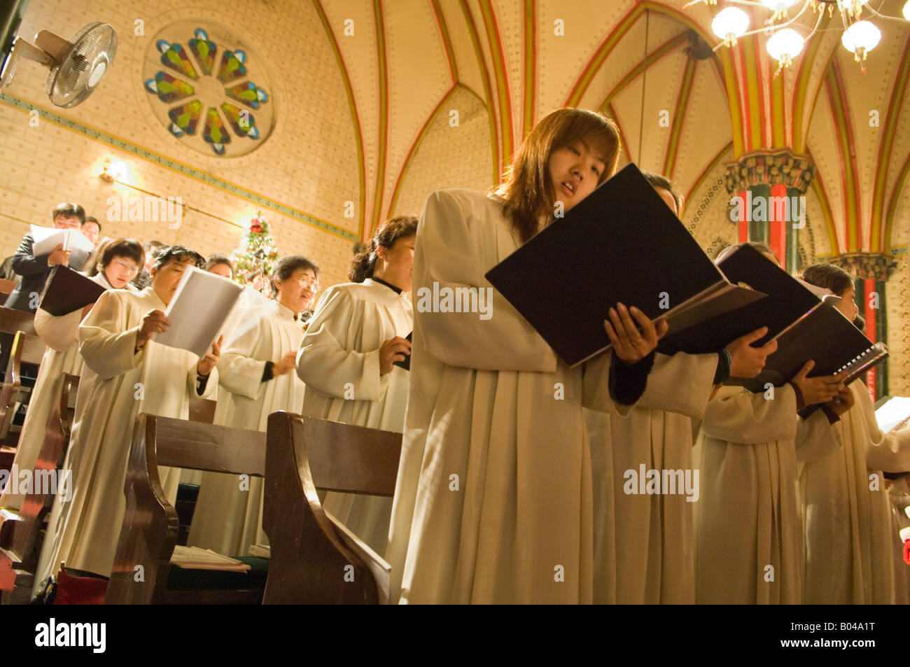 Interior of chinese cathedral hi-res stock photography and images - Alamy