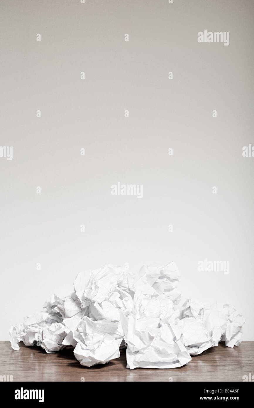 Crumpled paper cutout hi-res stock photography and images - Alamy