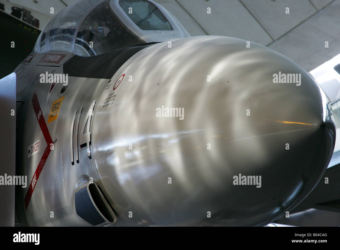 US NAVY PHANTOM JET FIGHTER AIRCRAFT COCKPIT -IMPERIAL WAR MUSEUM ...
