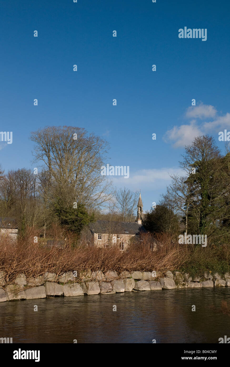 The river cottage hi-res stock photography and images - Alamy