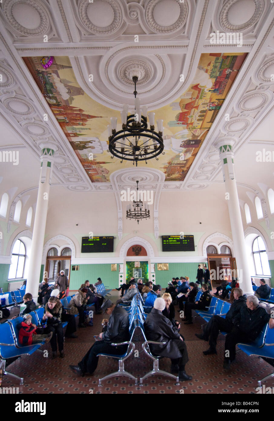 Waiting room interior railway station hi-res stock photography and ...