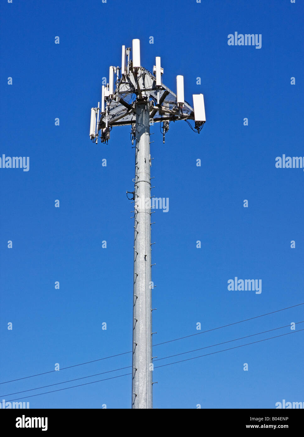 Cellular phone signal relay tower Stock Photo - Alamy