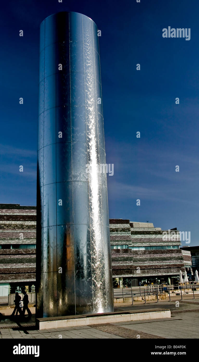 Cardiff bay feature hi-res stock photography and images - Alamy