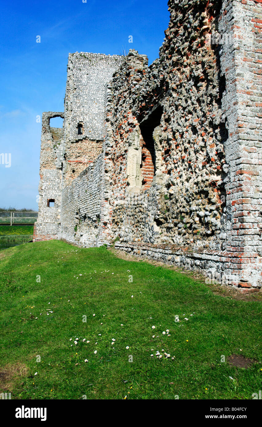 Gatehouse and Projection for Drawbridge with Curtain Wall on South side ...