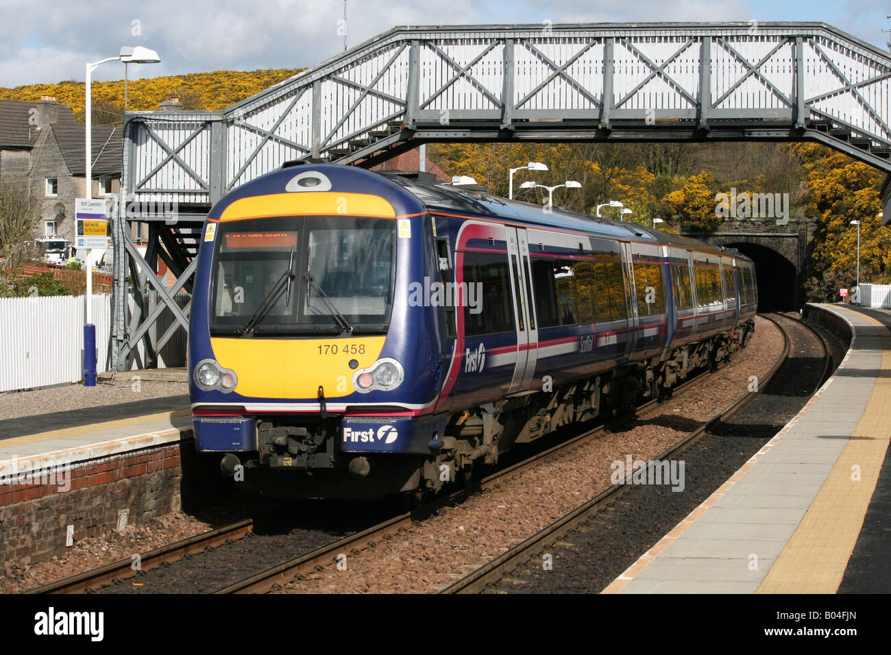 Scotrail class 170 hi-res stock photography and images - Alamy