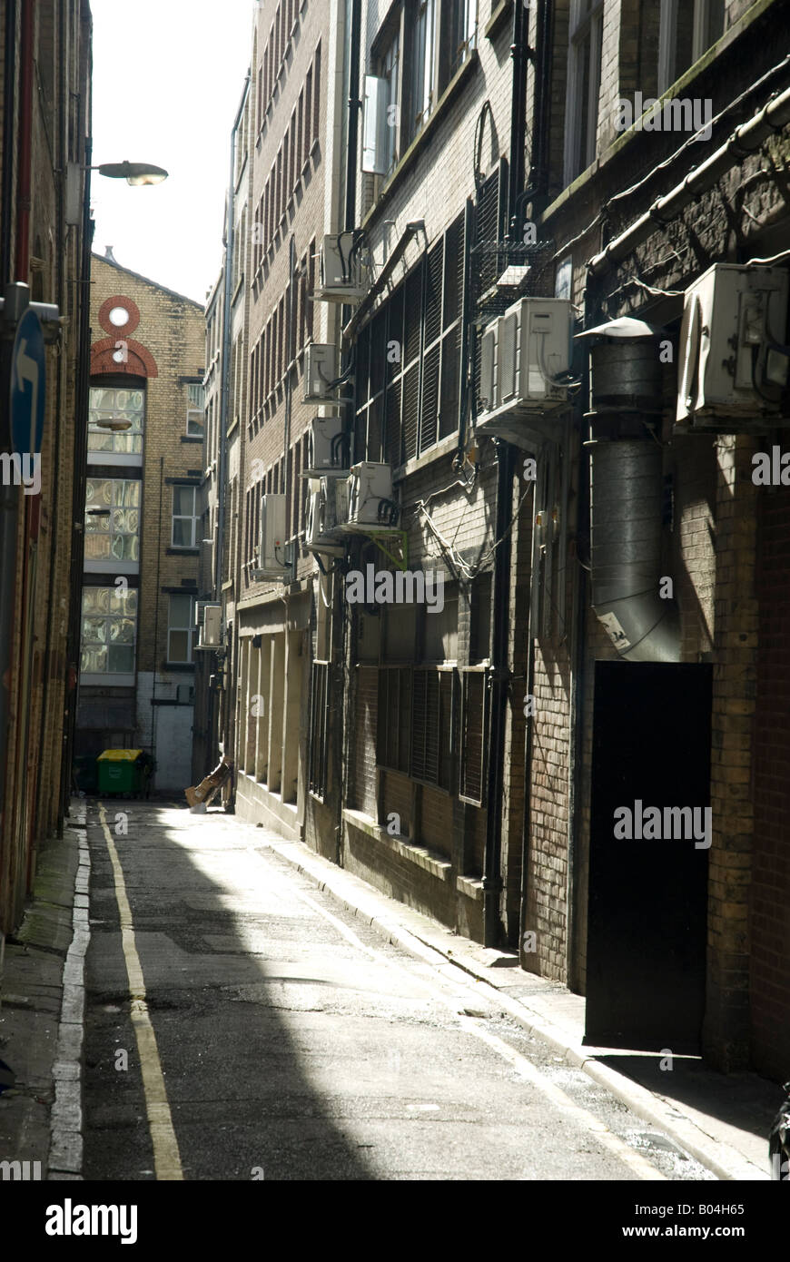Narrow street, alley, Liverpool Stock Photo - Alamy