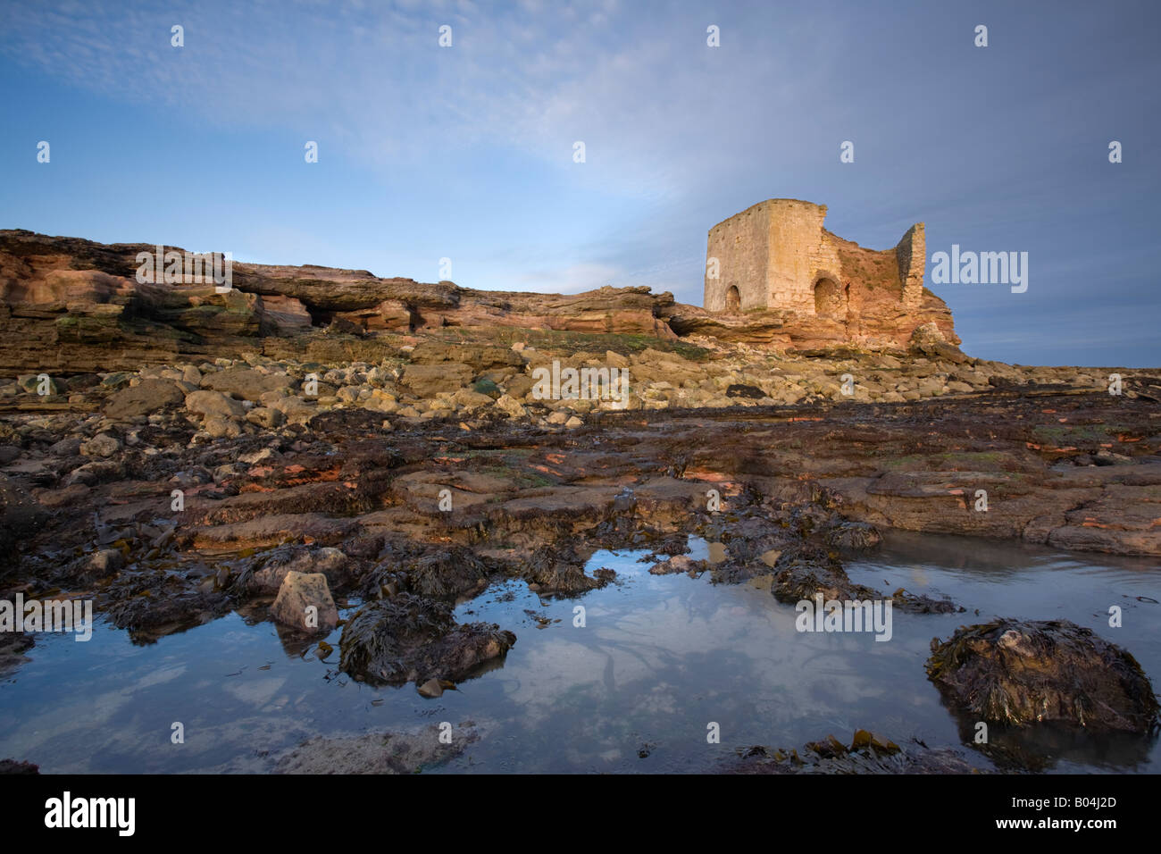 Ruin of old limekiln at Boddin Point near Montrose Stock Photo - Alamy