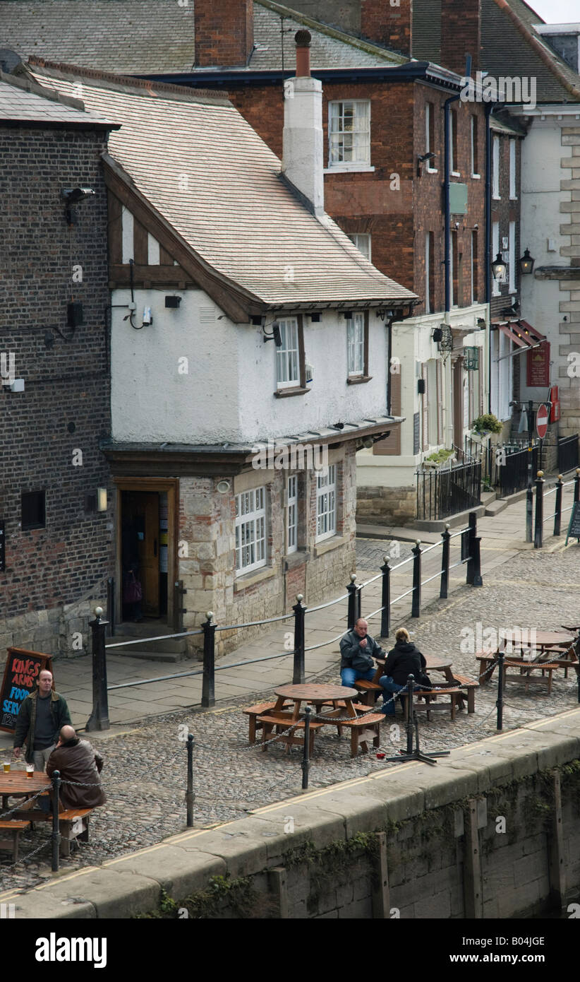 Kings Arms pub in York Stock Photo - Alamy