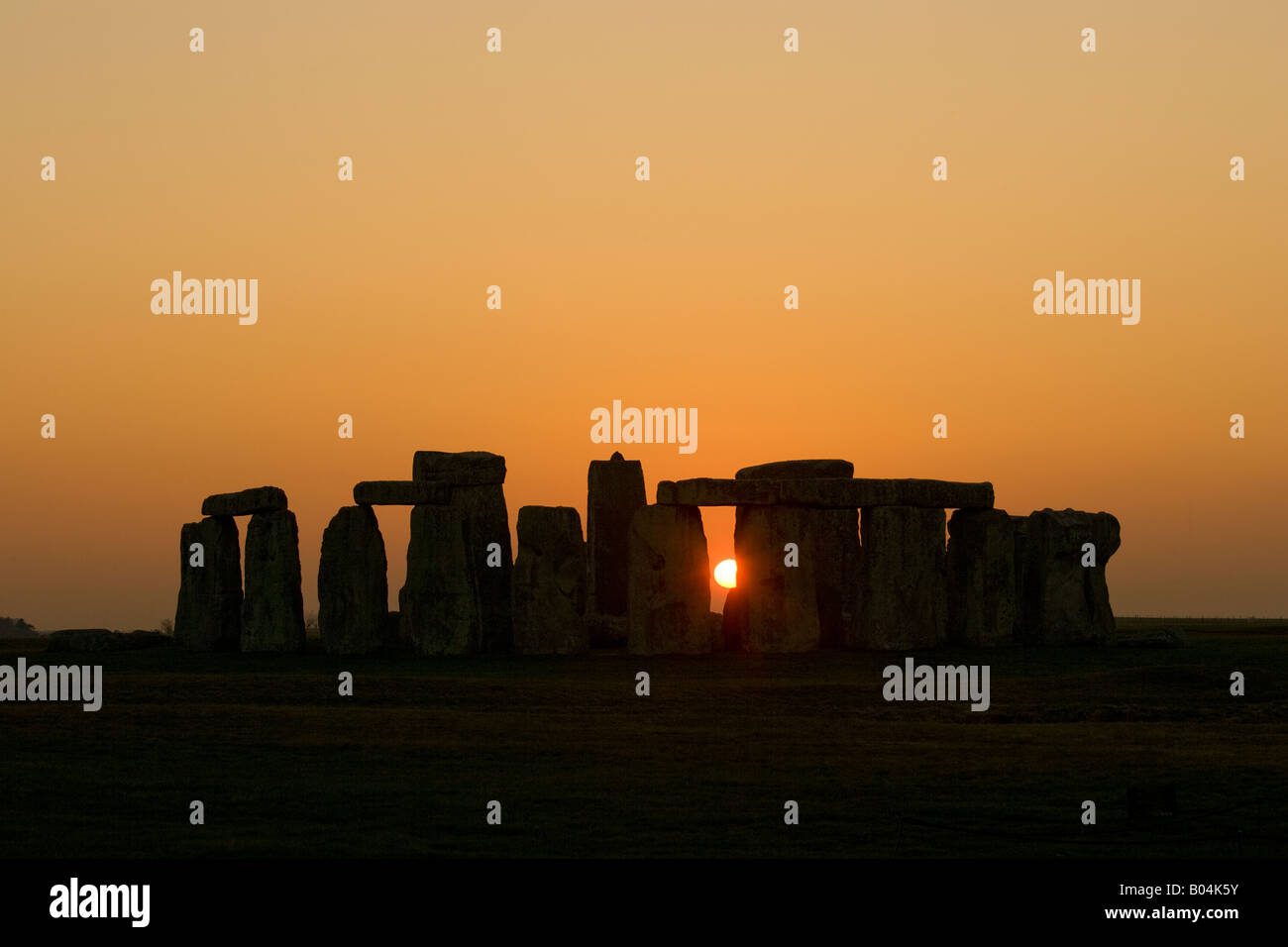 Stonehenge at sunset Stock Photo - Alamy
