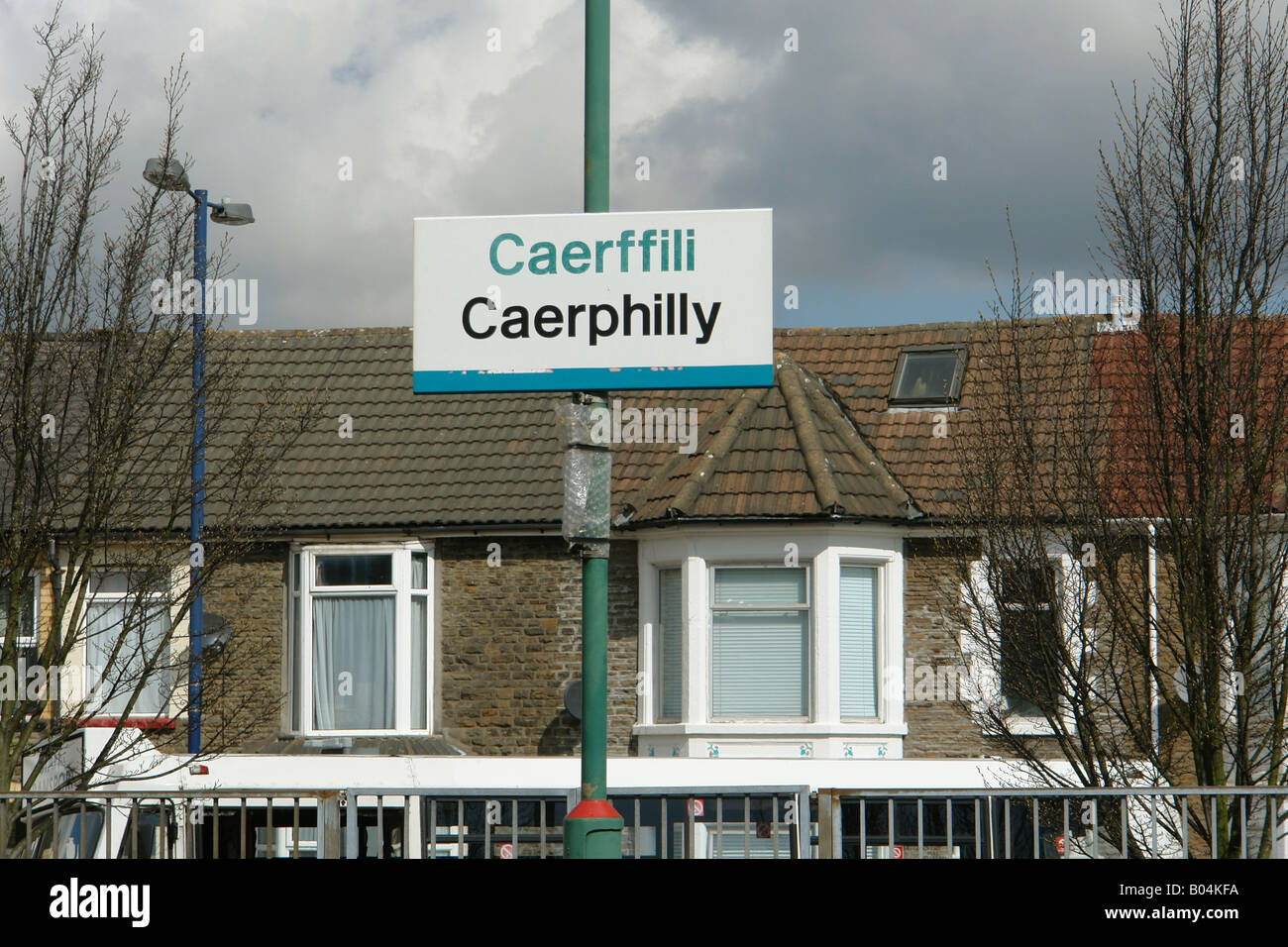 Caerphilly railway station hi-res stock photography and images - Alamy