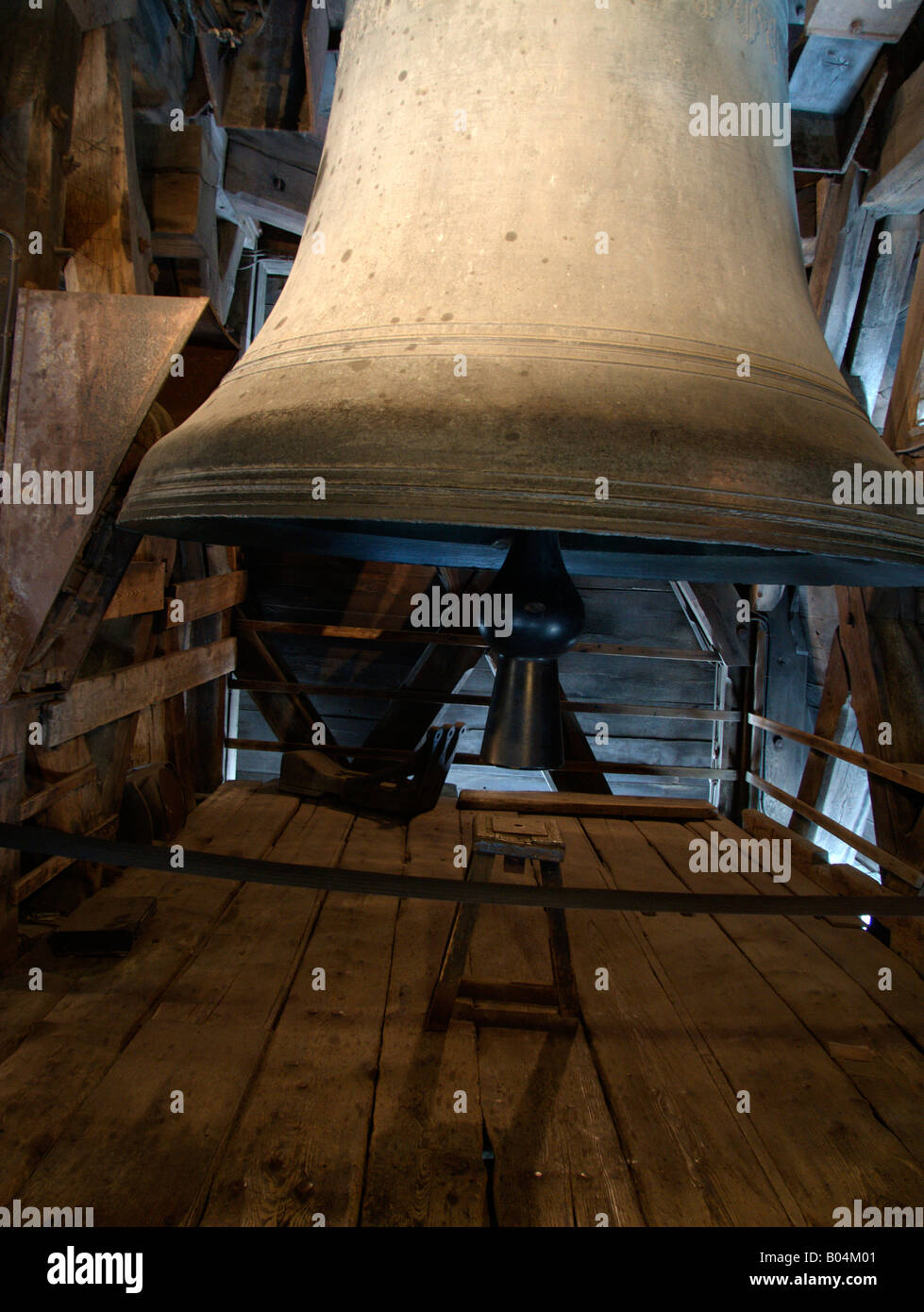 Great bourdon bell "Emmanuel" (13 tons weight). "Notre Dame de Paris ...