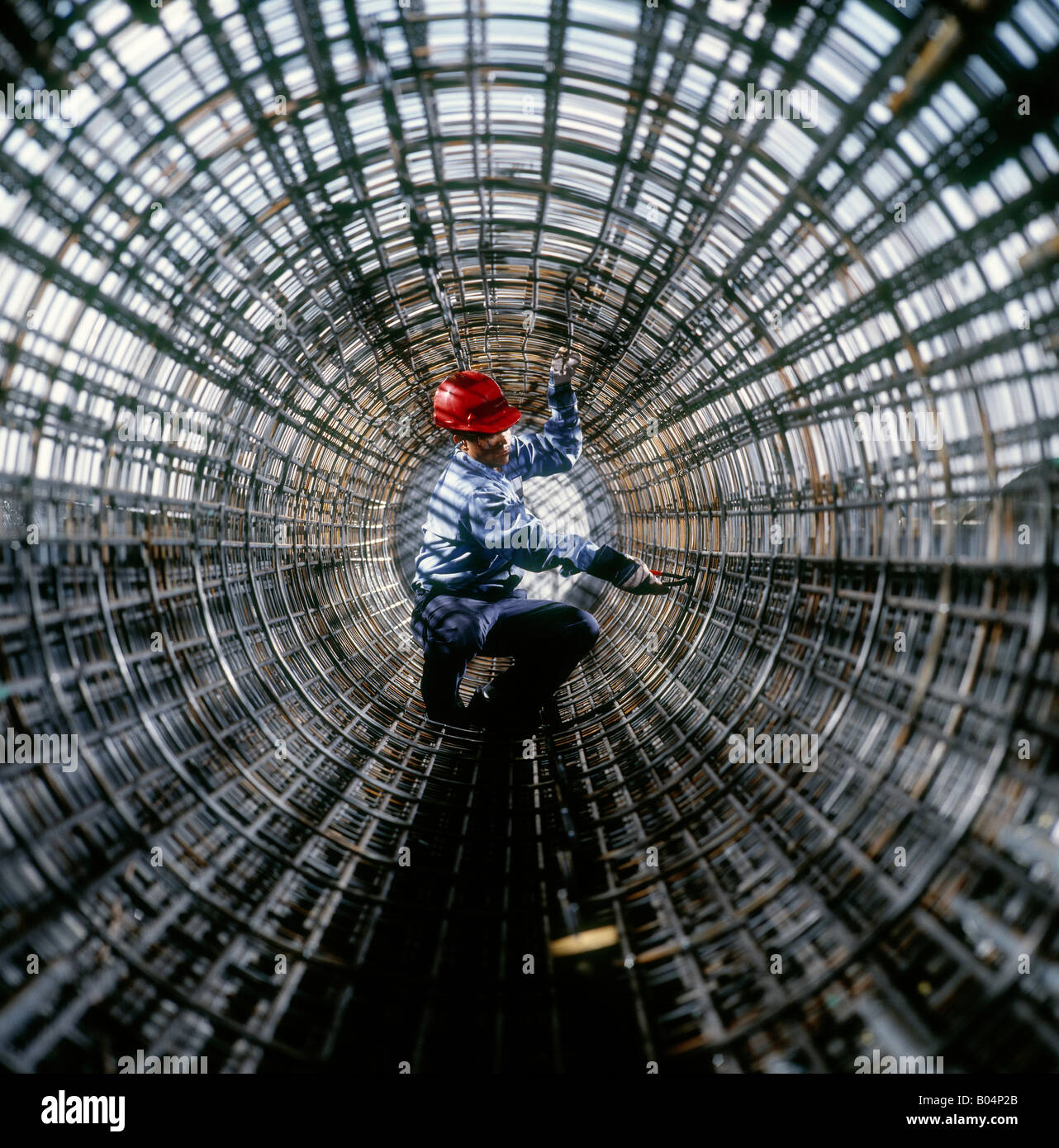 Heavy manufacturing of concrete utility poles using heavy gauge steel ...