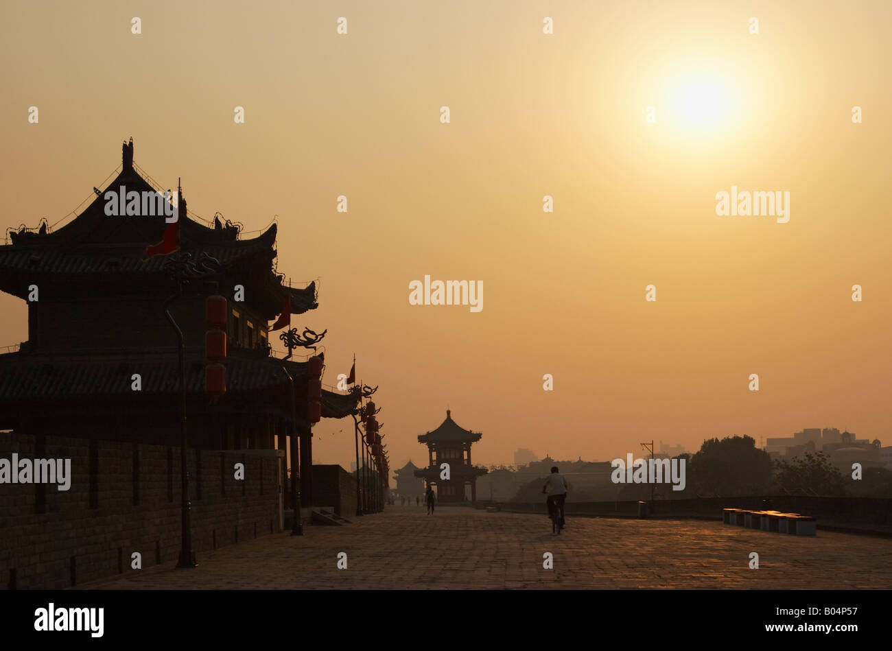 Xi’an china cycling hi-res stock photography and images - Alamy