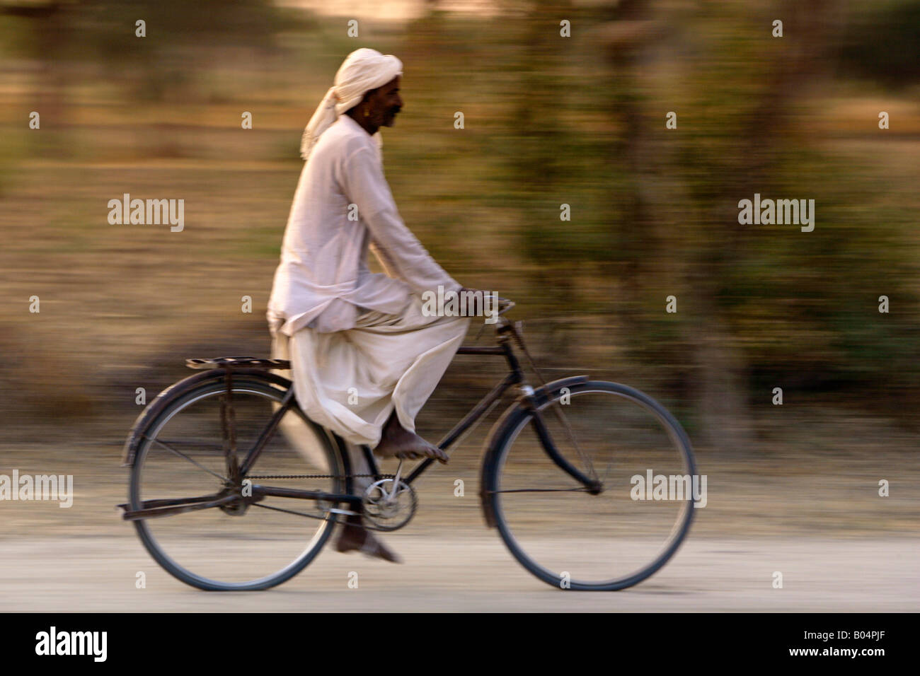 Riding pushbike hi-res stock photography and images - Alamy
