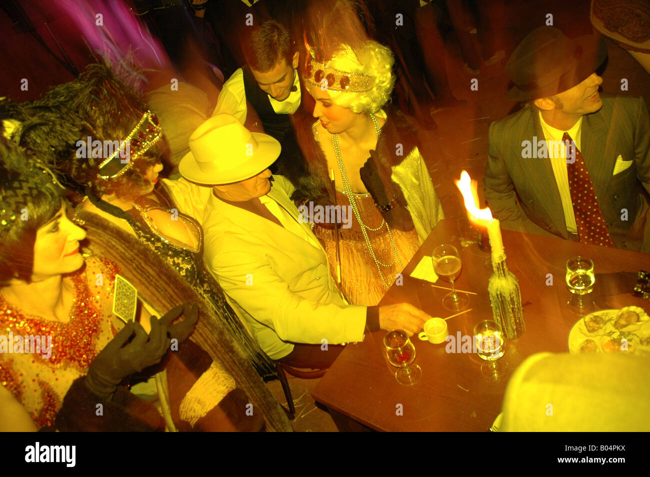 Ausgehen go out clubbing outgo hang out Feier party celebration ...