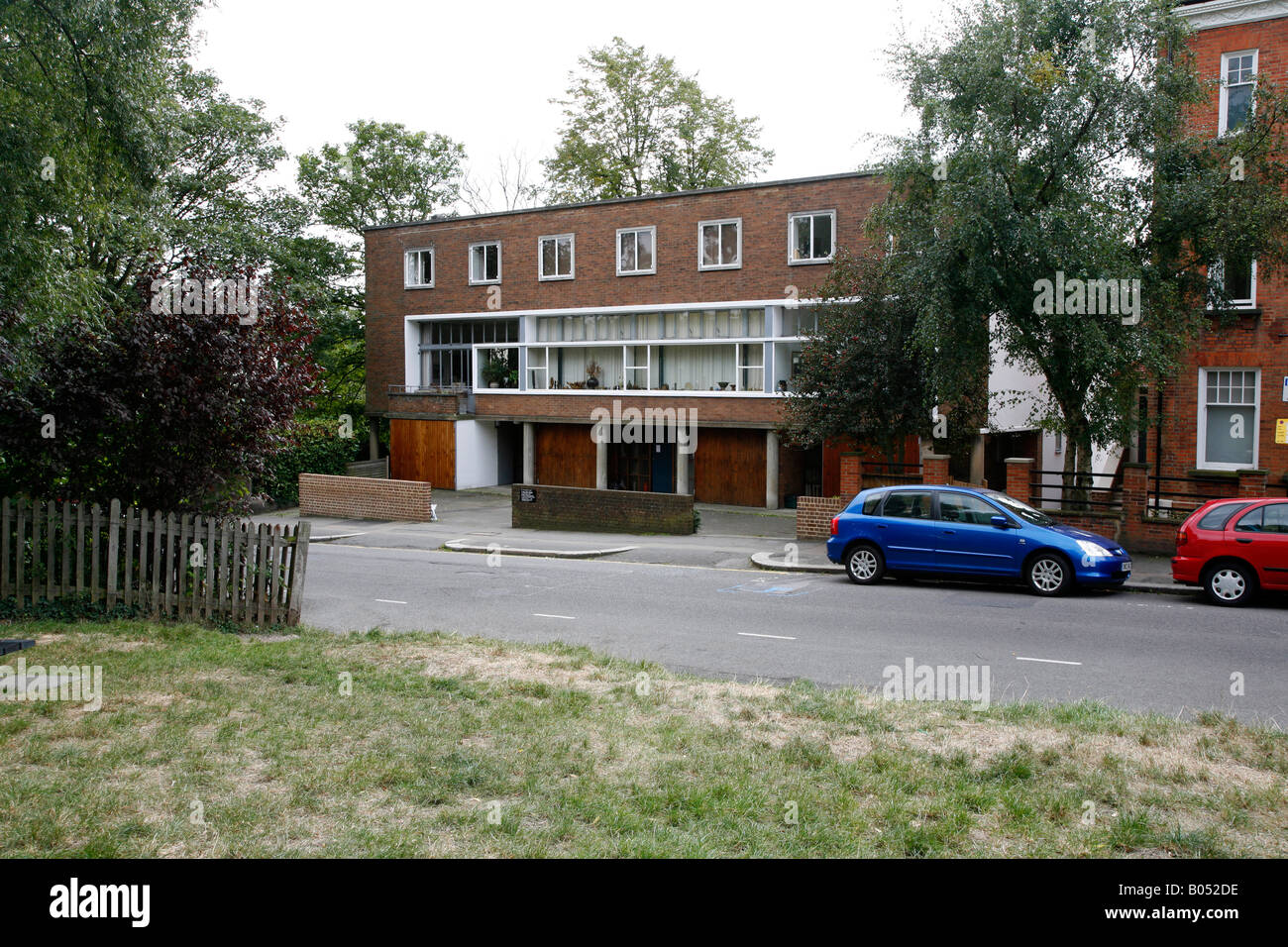 1 to 3 Willow Road in Hampstead, London Stock Photo - Alamy