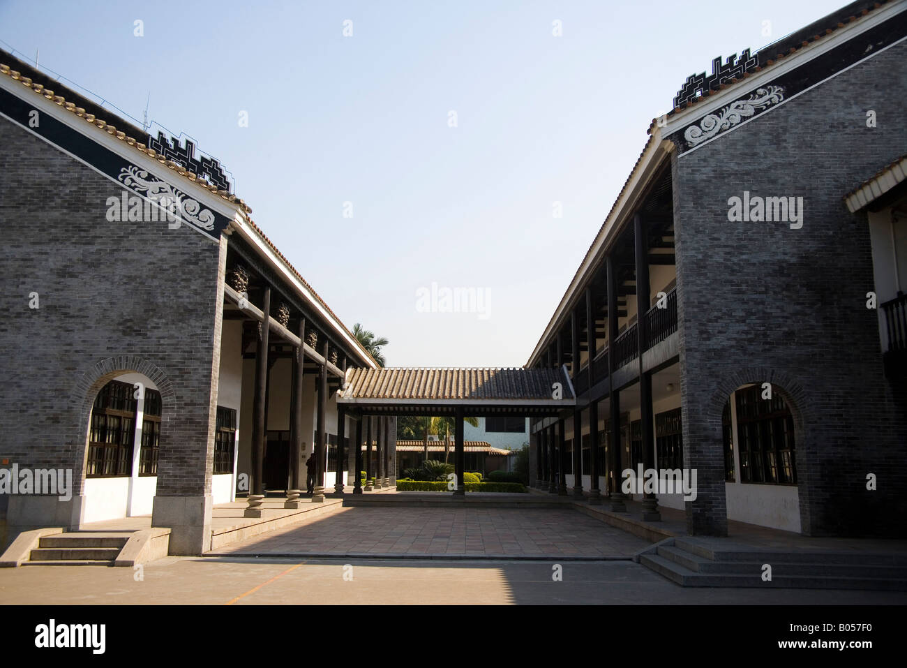 Structure militaire hi-res stock photography and images - Alamy