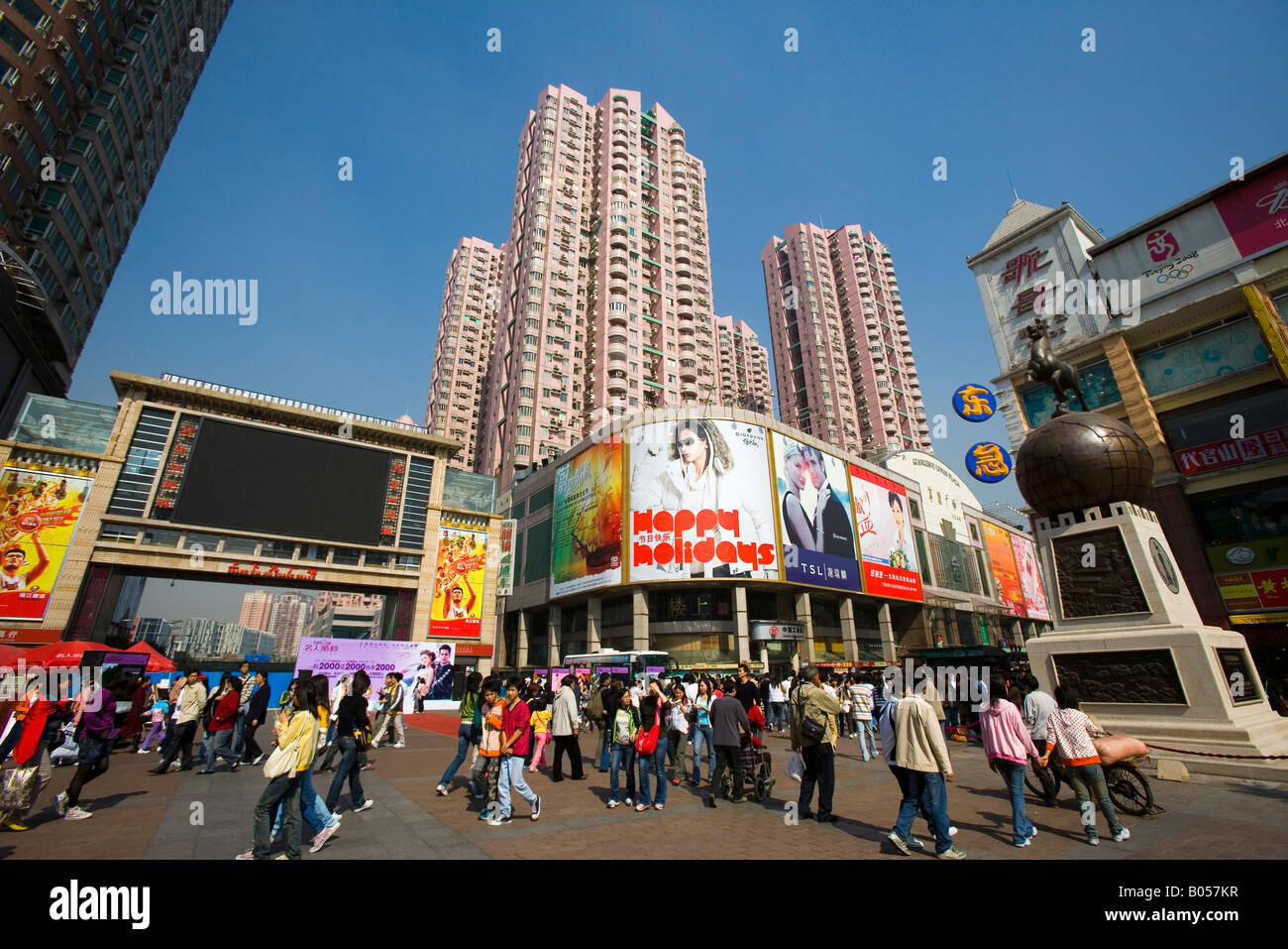 Street scene guangzhou guangdong province hi-res stock photography and ...