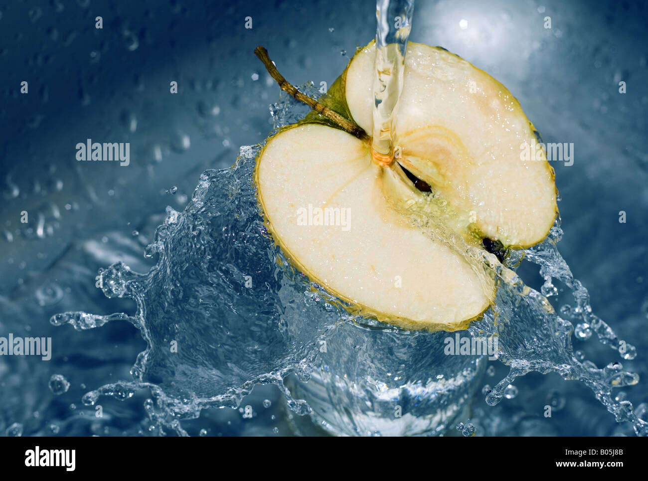 Water core apple hi-res stock photography and images - Alamy