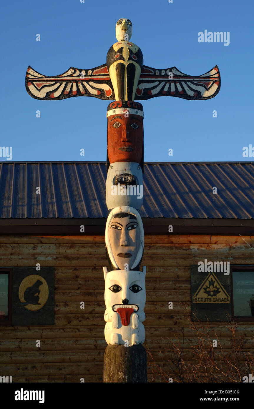 Inuit totem pole hi-res stock photography and images - Alamy