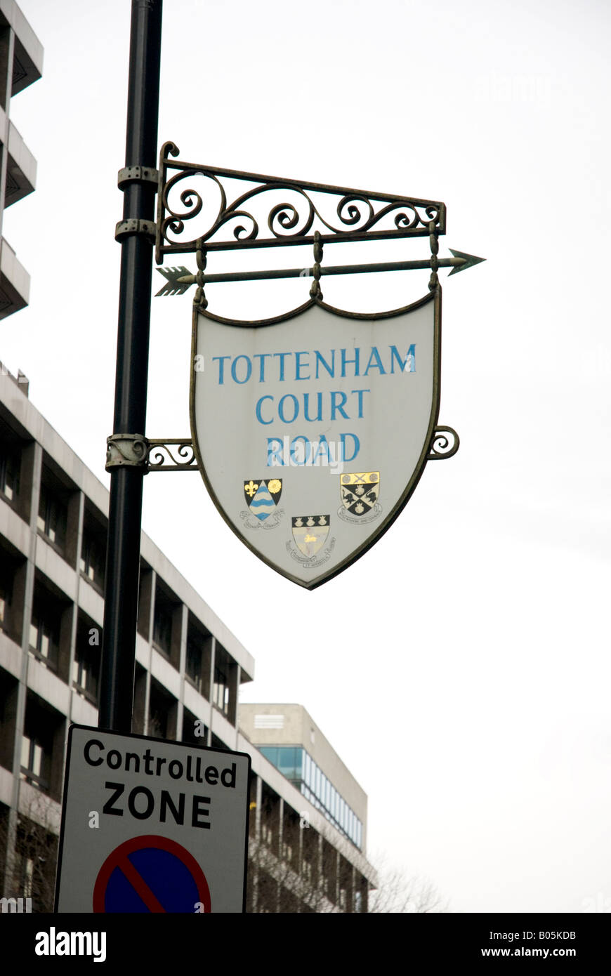 Tottenham Court Road sign Stock Photo - Alamy