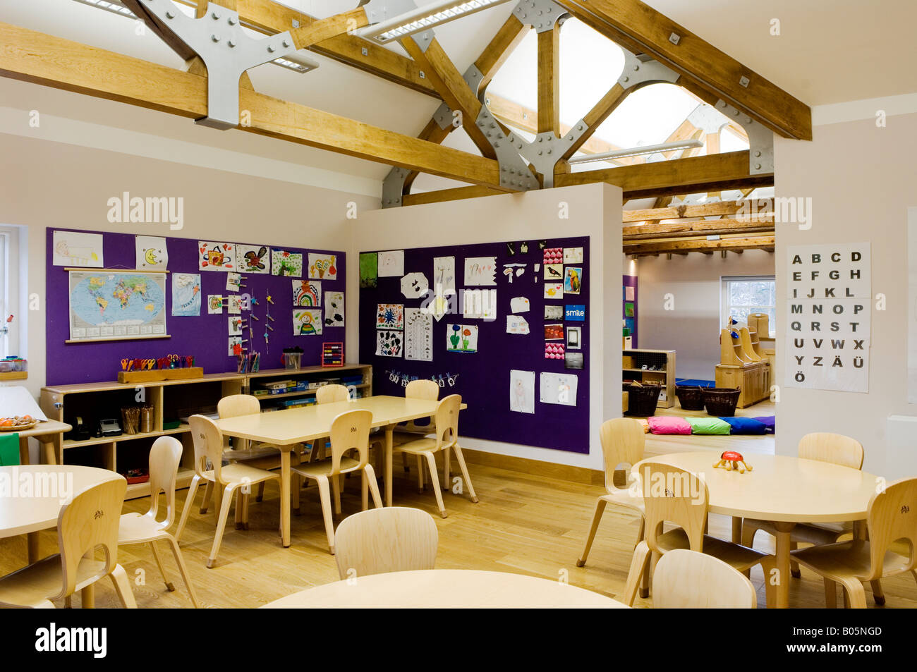 junior school classroom at the German School in Ham, by 3S Architects ...