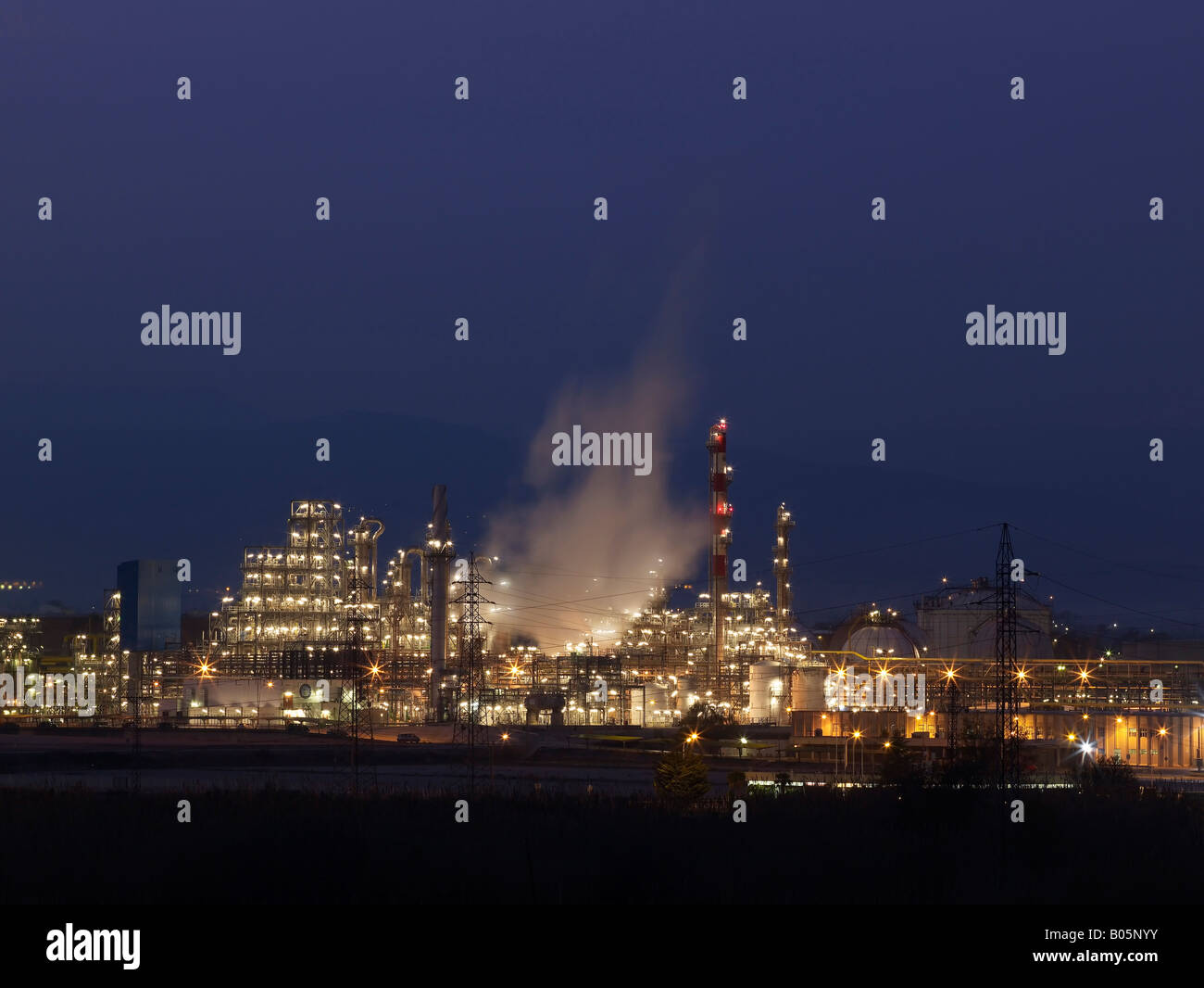 oil refinery in Tarragona,Spain Stock Photo - Alamy