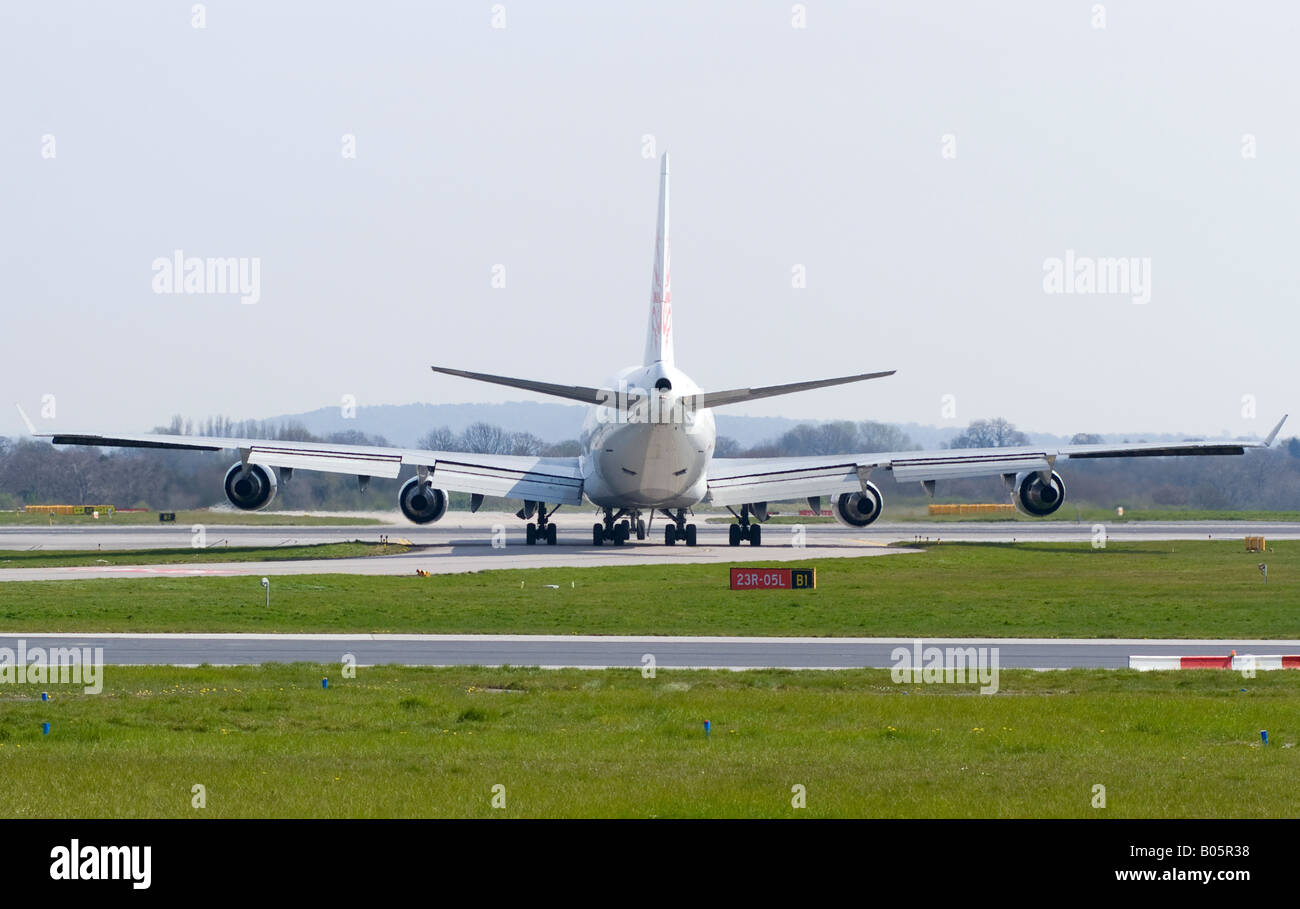 Dragonair Cargo Boeing 747-400BCF Taxiing for Take-off at Manchester ...