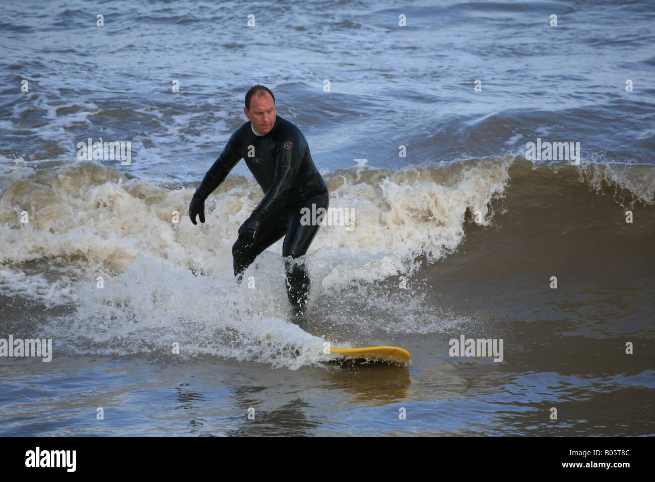 Surfing wave sea hi-res stock photography and images - Alamy
