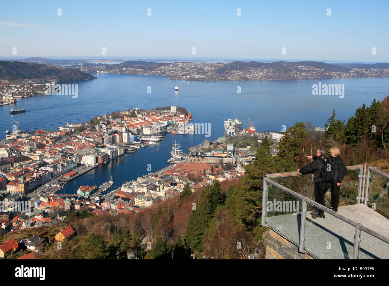 floyen viewpoint The Norwegian city of Bergen, an important cultural ...