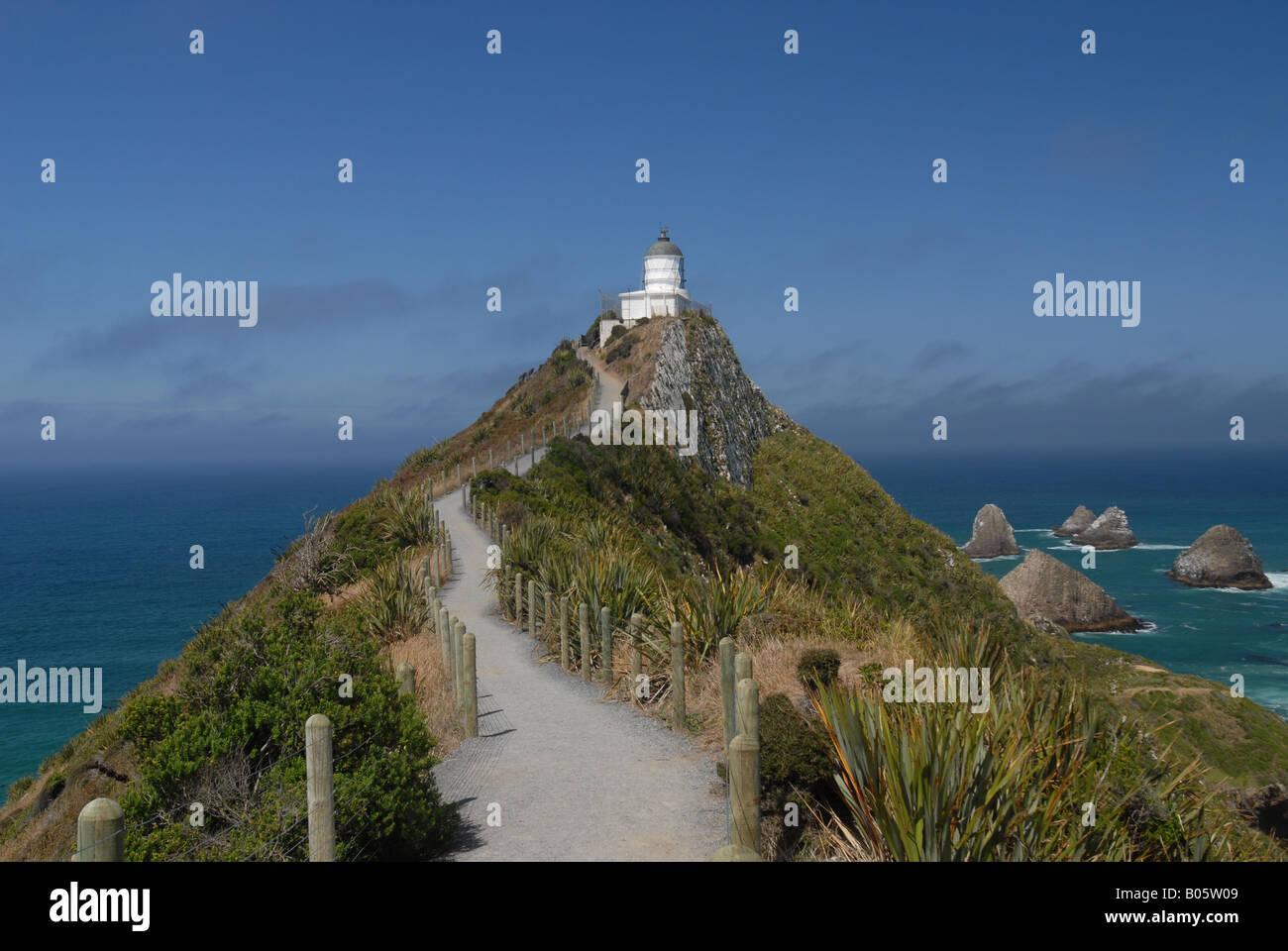 Lighthouse Nugget Point Stock Photo - Alamy
