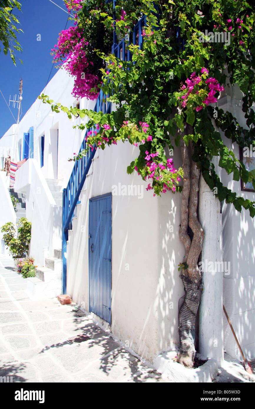 View of a traditional house Naoussa, Paros, the Cyclades, Greece Stock ...