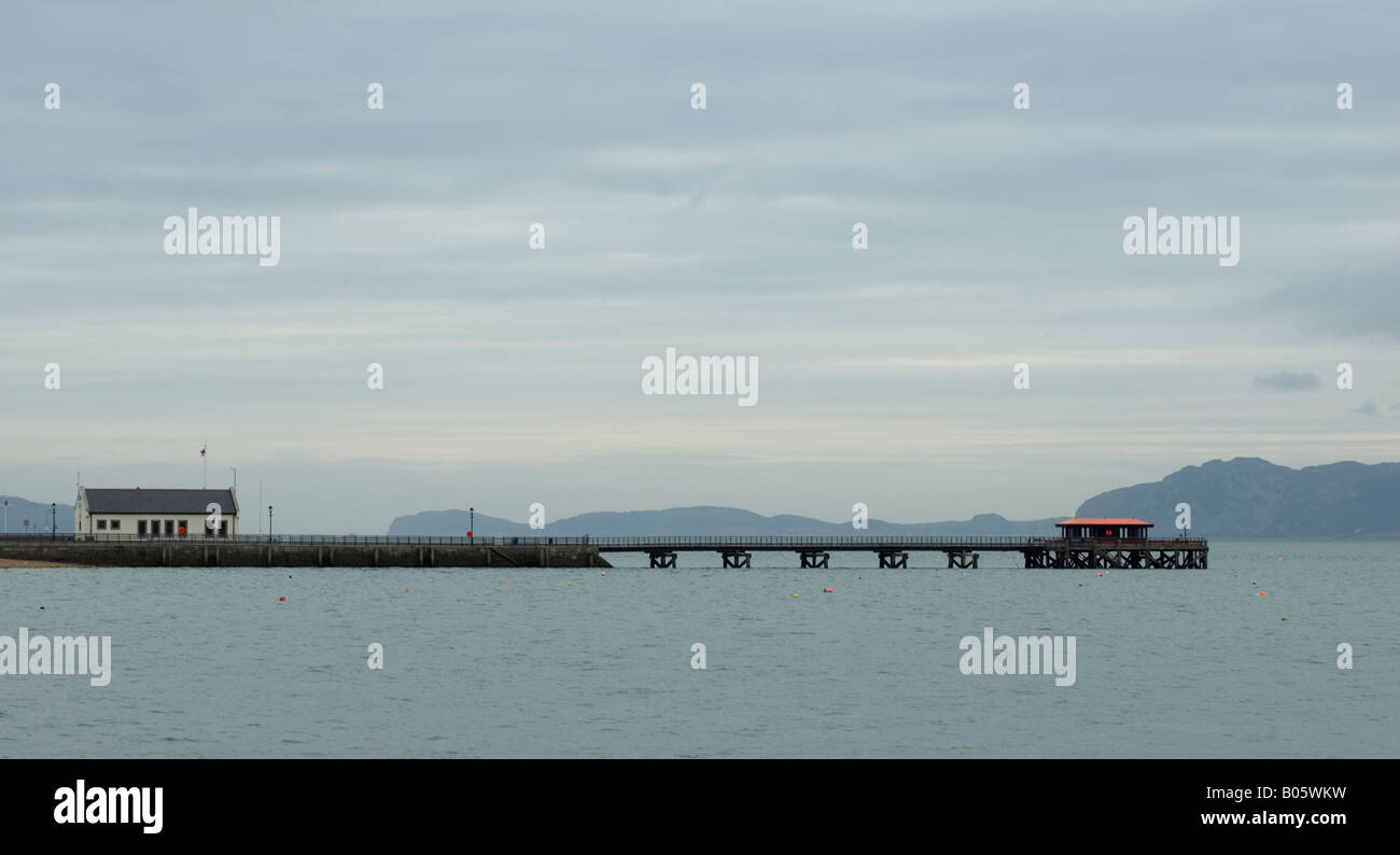 Beaumaris pier anglesey hi-res stock photography and images - Alamy