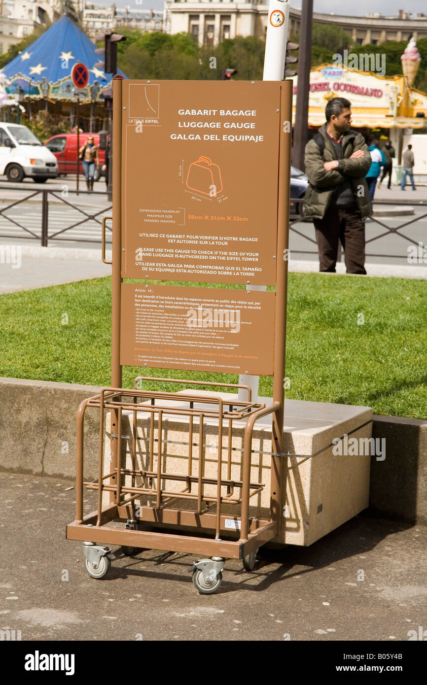 Check bag hi-res stock photography and images - Alamy