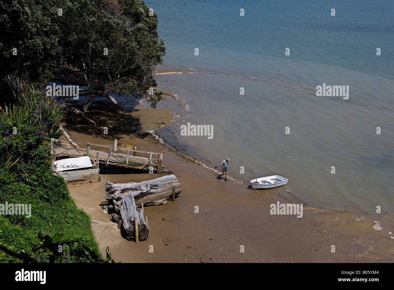 Fishing boat getting ready sail hi-res stock photography and images - Alamy