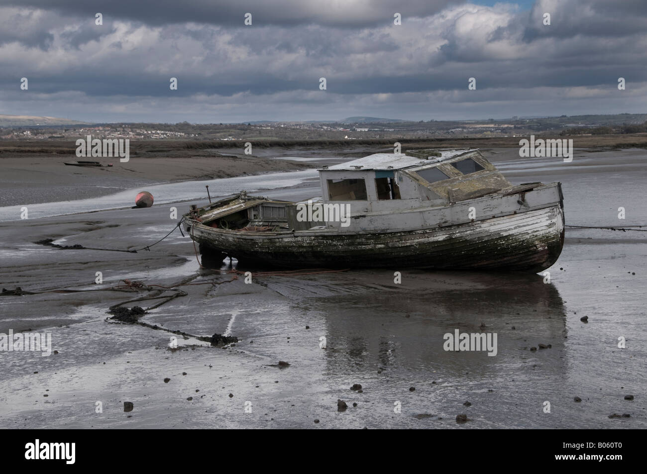 Derelict boat, Penclawdd, North Gower Stock Photo - Alamy