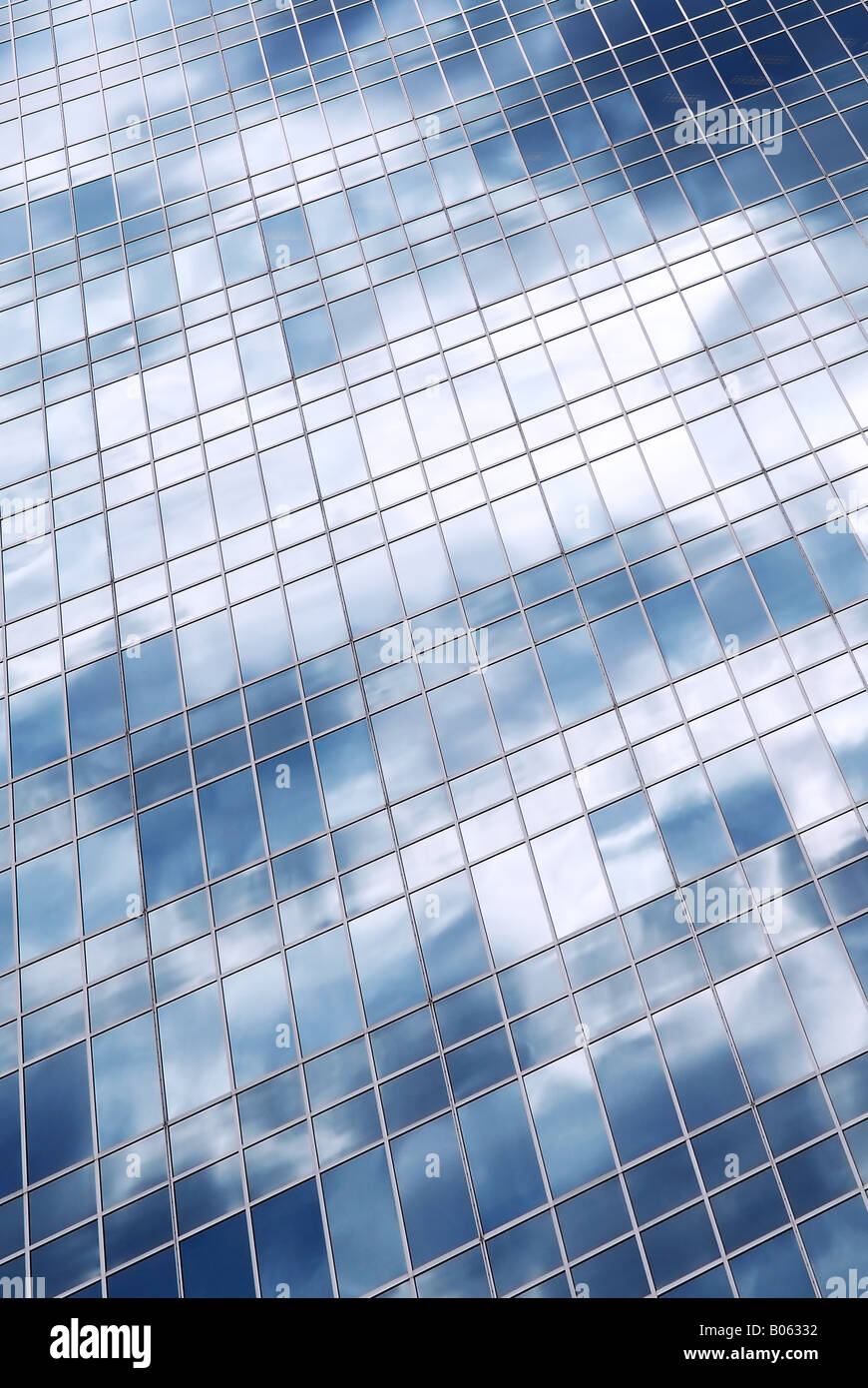 A glass windows pattern in skyscraper hi-res stock photography and ...