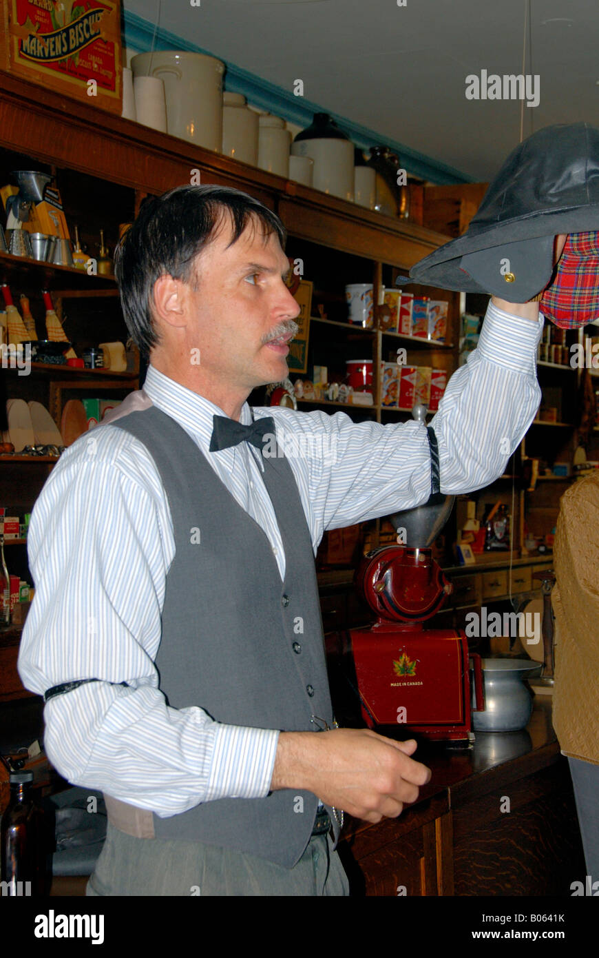 Quebec costume museum hi-res stock photography and images - Alamy