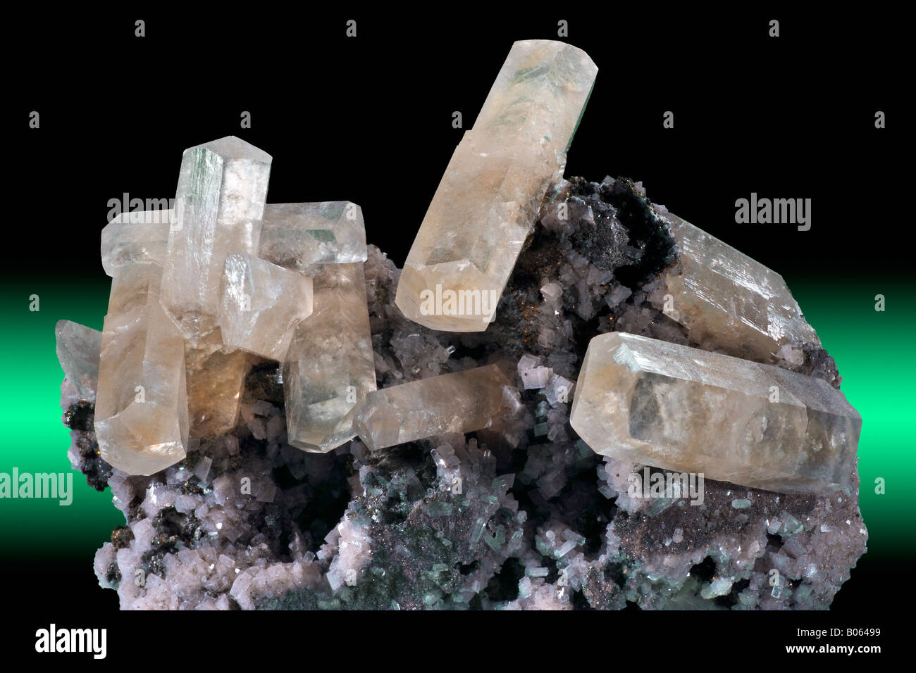 Calcite crystals hi-res stock photography and images - Alamy