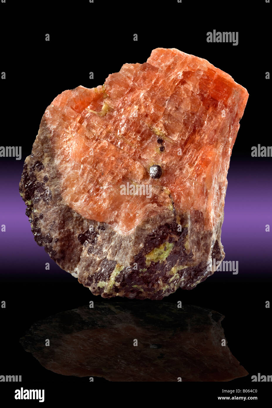 Mineral crystal rhodonite hi-res stock photography and images - Alamy