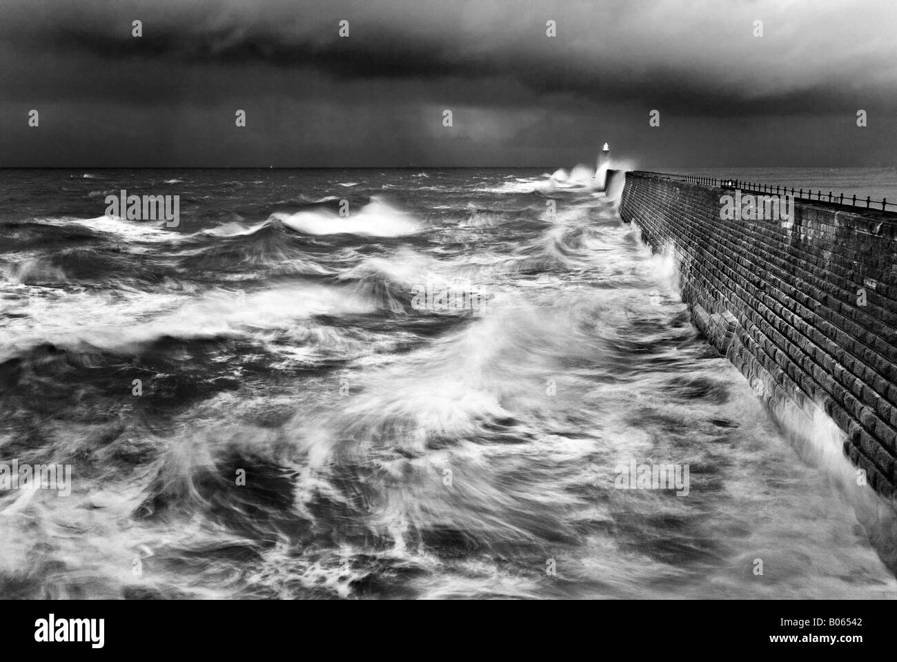 Wind peril hi-res stock photography and images - Alamy