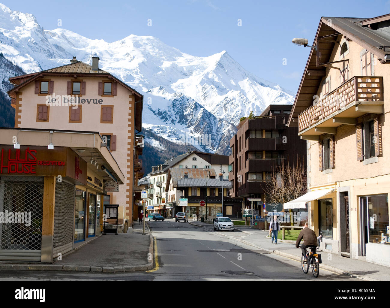 Downtown chamonix france hi-res stock photography and images - Alamy