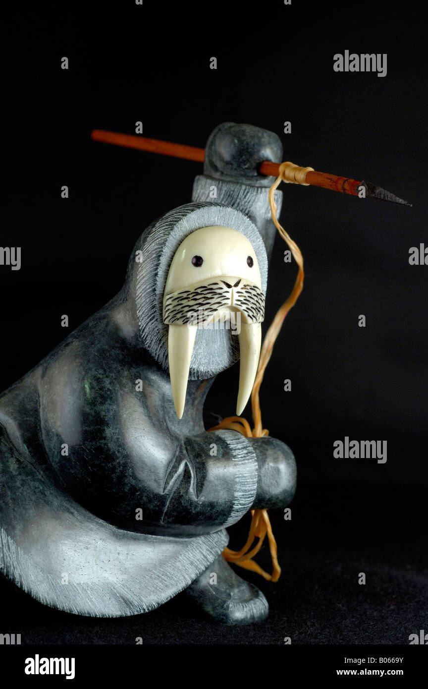 Canadian indian crafts hi-res stock photography and images - Alamy