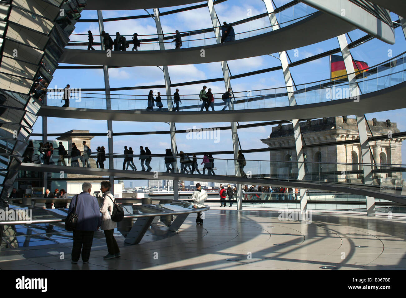 Fosters dome hi-res stock photography and images - Alamy