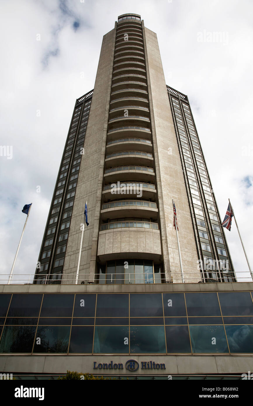 Front View of The London Hilton Hotel, Park Lane Stock Photo - Alamy