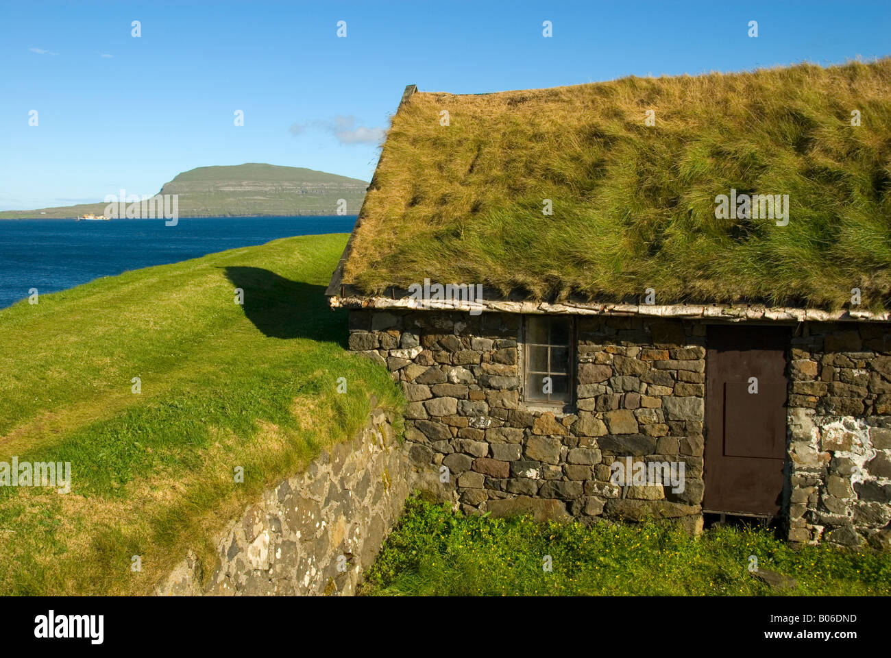 Turf roofed hut in the old fort at Torshavn, Faroe Islands Stock Photo ...