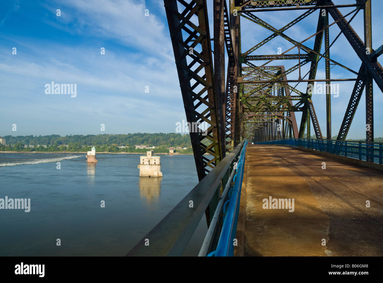 USA, Illinois-Missouri, nr St, Louis, Route 66, Chain of Rocks Bridge ...