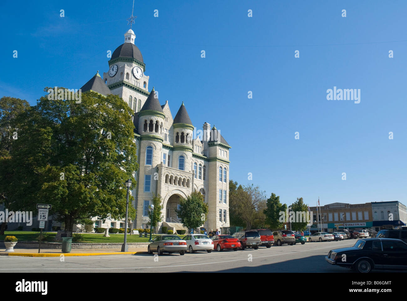 USA, Missouri, Route 66, Carthage, Public Square, Jasper County ...