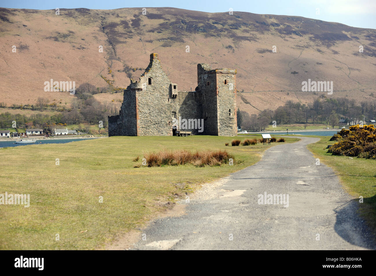 Lochranza Castle on Isle of Arran Stock Photo - Alamy