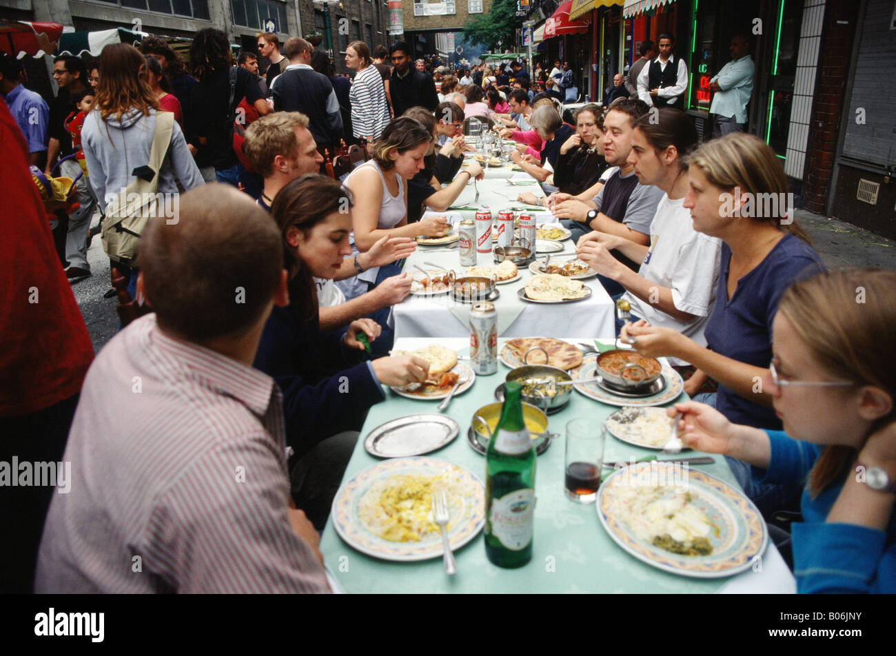 People Eating Out Brick Lane London England Britain UK Stock Photo Alamy people-eating-out-brick-lane-london-england-britain-uk-stock-photo-alamy